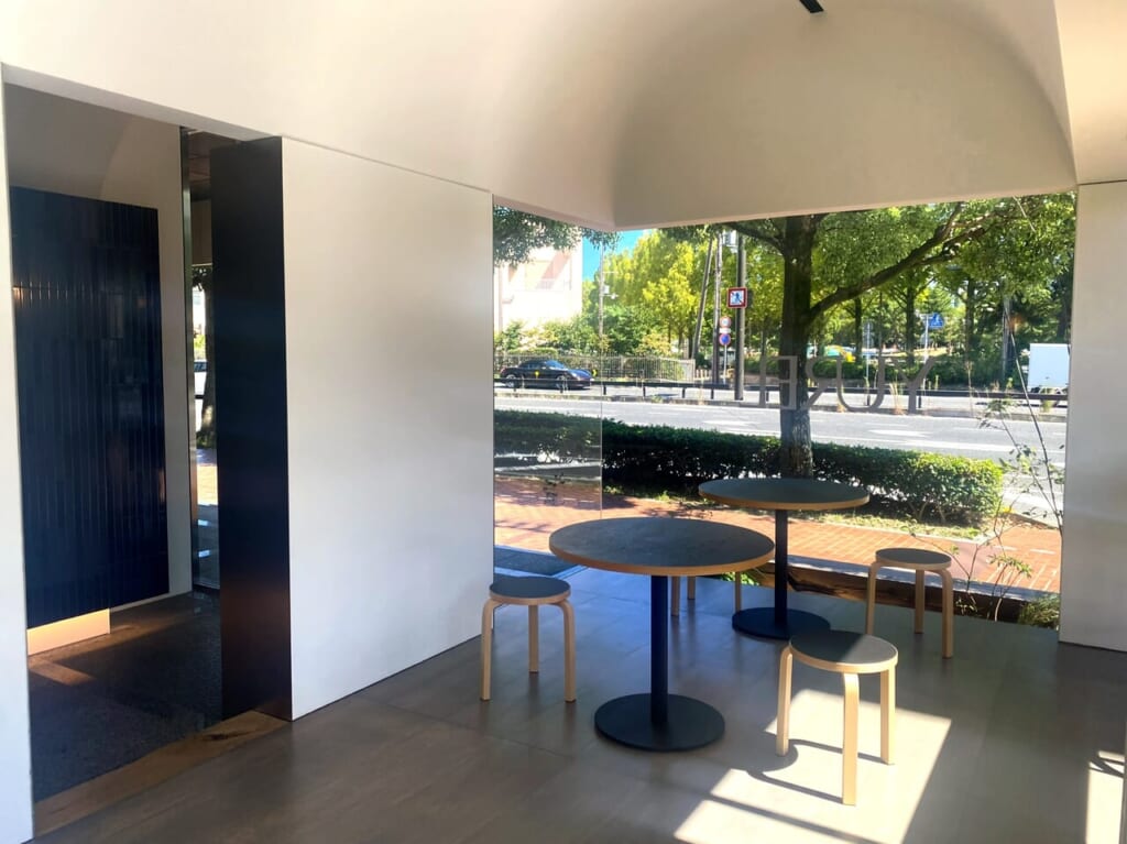 【大津市】都会的で洗練された空間。木下町にある、SNSで話題のカフェ「YUREL（ユレル）」を紹介します。 | 号外NET 大津市